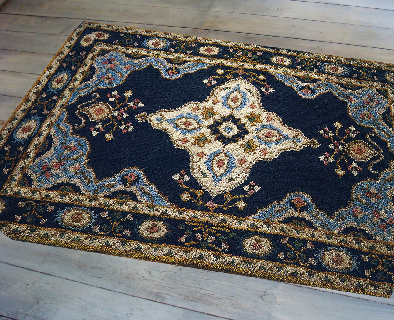 Readicut Crafts UK - Crafts, Rug Making, Latch Hook, Yarn & More